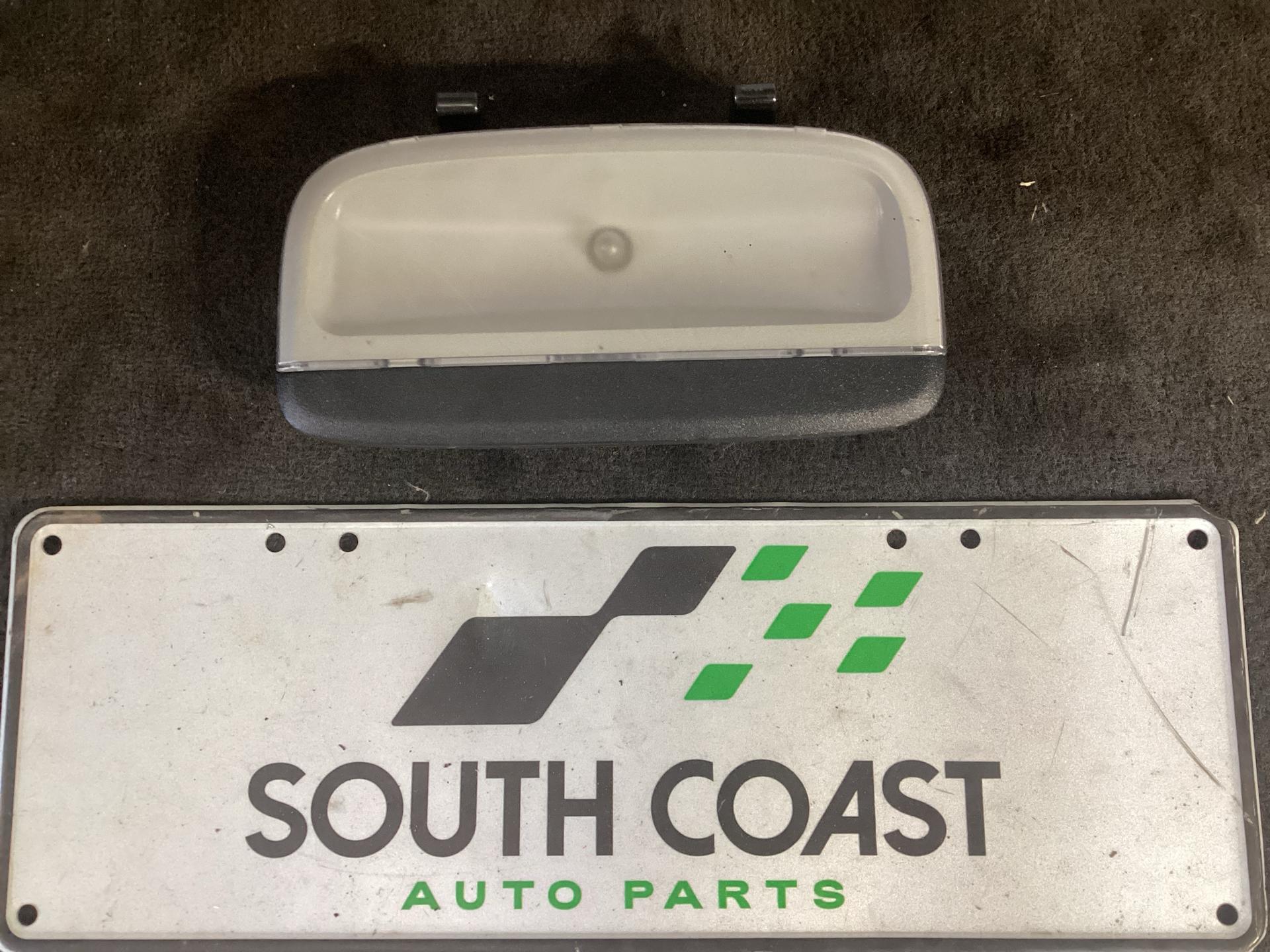 Holden Commodore Courtesy Light – SC Auto Parts